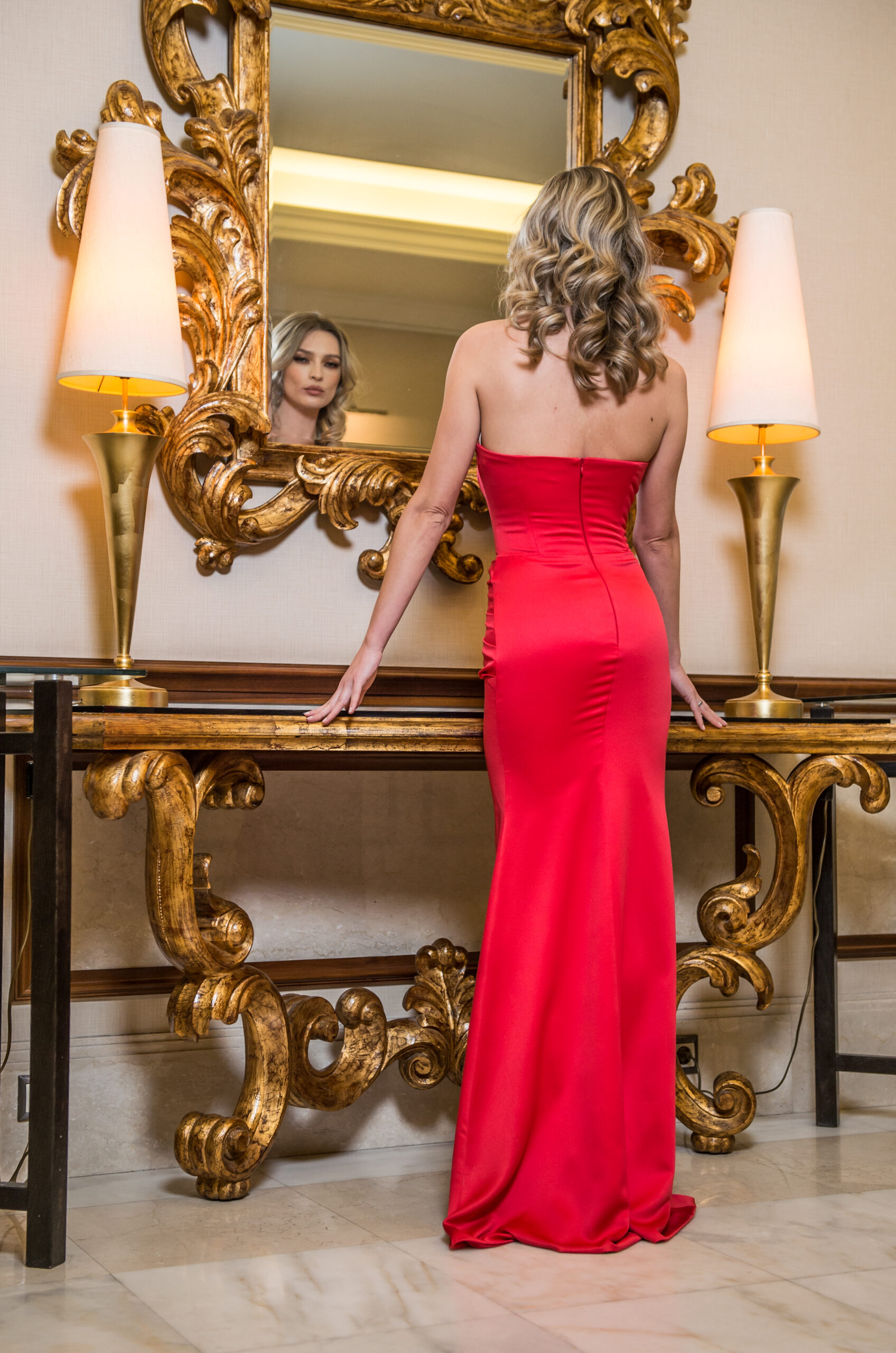 Rochie Lunga, Tip Corset, Din Crep cu Matase, Culoare Rosu ROSSI - Casa ...